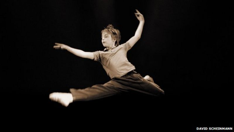 Billy Elliot: still dancing 10 years on - BBC News