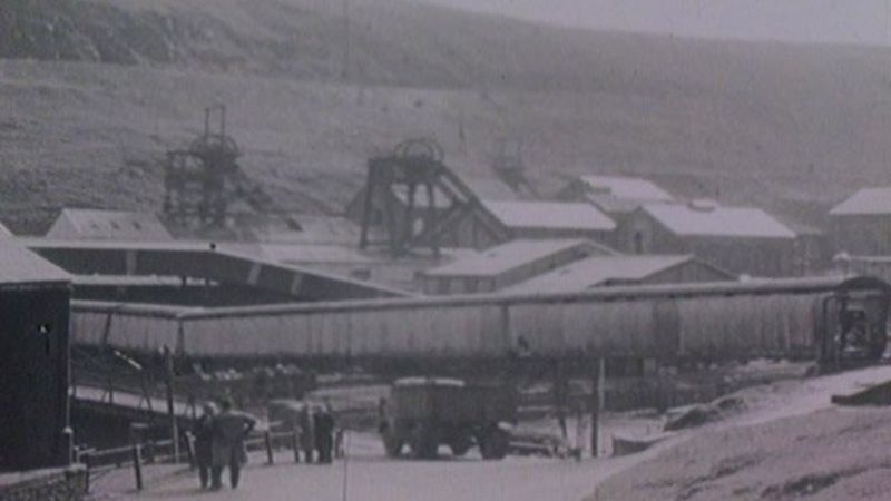 Cambrian mining disaster remembered 50 years on at service - BBC News