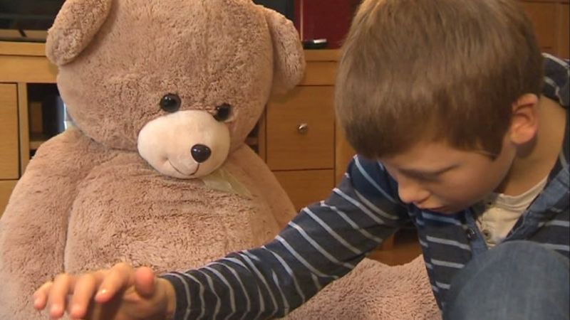 Autism and Asperger provision in Wales 'patchy', charity says - BBC News