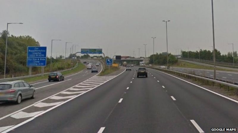 Slough motorcyclist dies in M4 junction 11 crash in Reading - BBC News