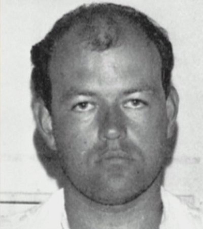 Colin Pitchfork anti-release petition nears 16,000 signatures - BBC News