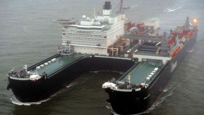 Giant ship begins new North Sea oil and gas era - BBC News