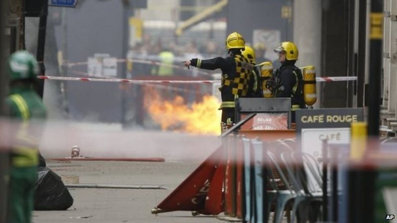 Strand Underpass reopens after Holborn fire - BBC News