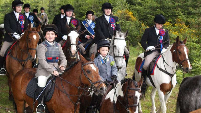 In pictures: Hawick Common Riding - BBC News