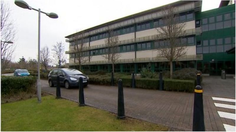 Land Registry email sparks staff cuts fear - BBC News