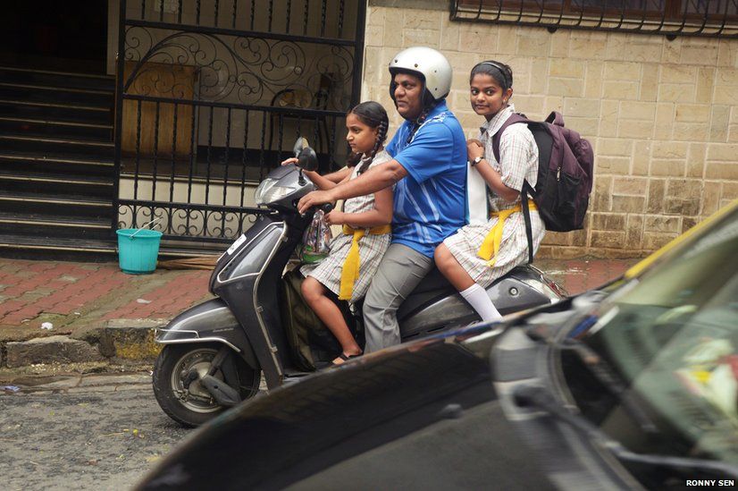 In pictures: An Indian middle-class family - BBC News