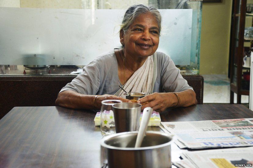 In pictures: An Indian middle-class family - BBC News