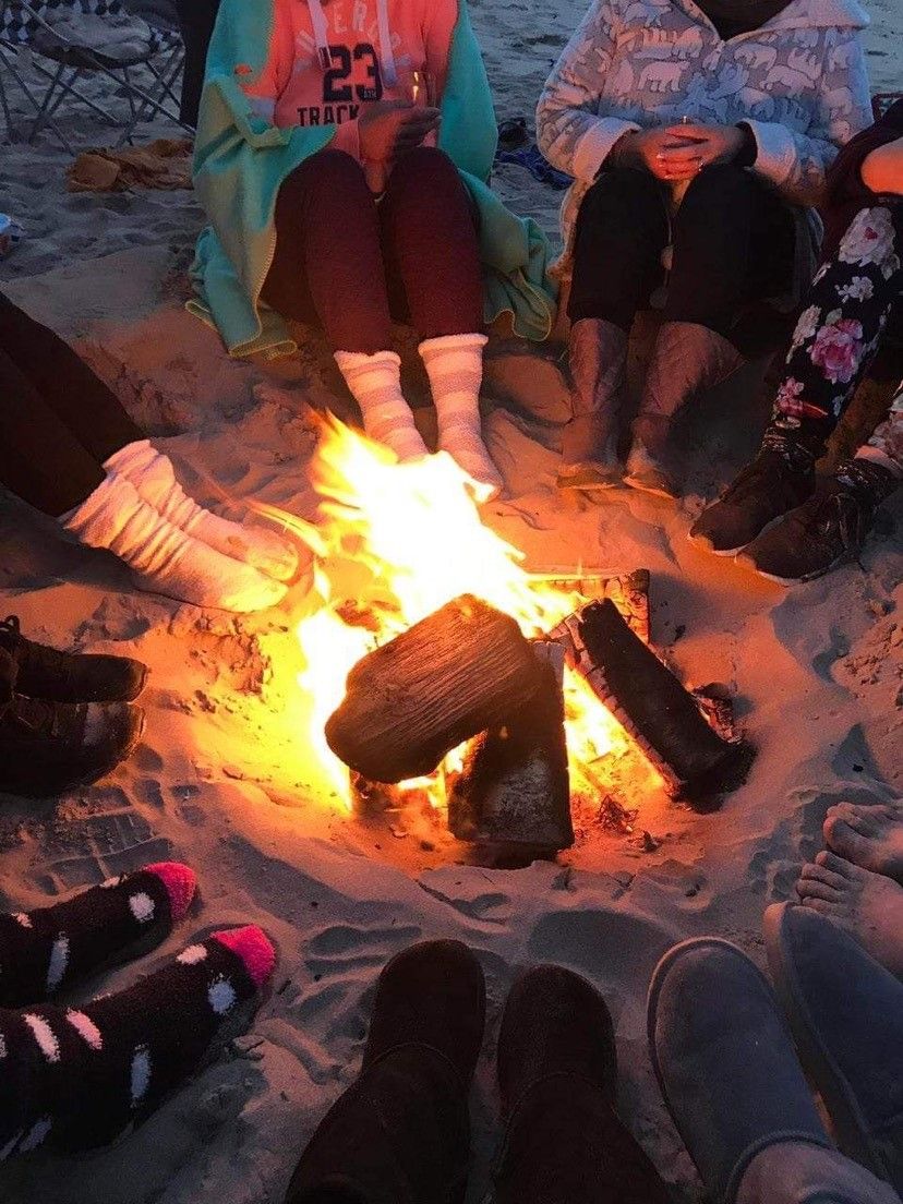 In pictures: Caithness' winter night swimmers - BBC News