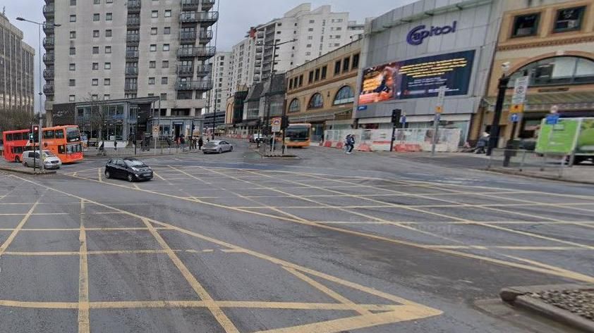 Yellow box junctions in Cardiff and London too big, says RAC - BBC News