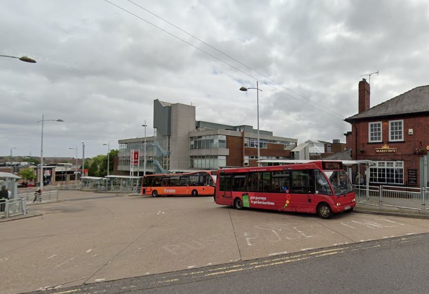 Nottinghamshire's at-risk 141 bus route to continue - BBC News