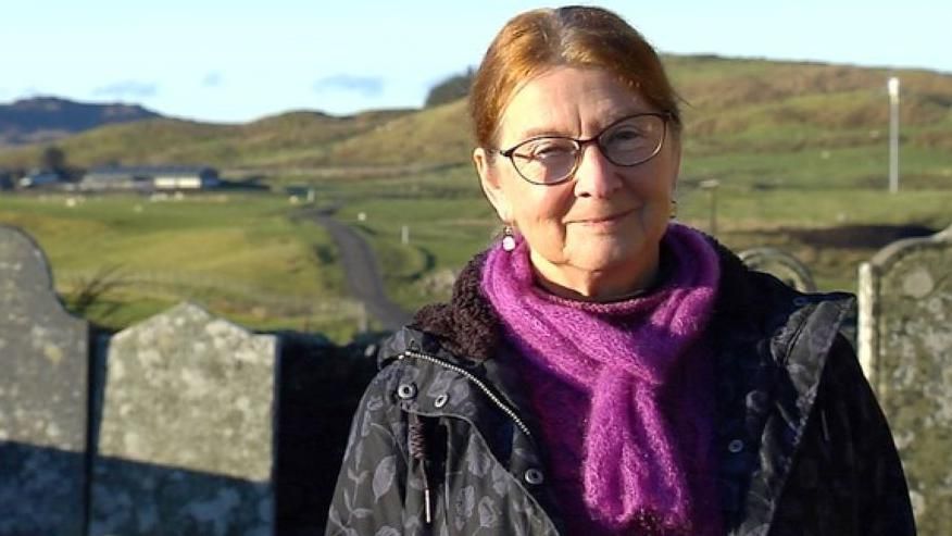 Weather risk to medieval graffiti on Argyll island of Luing - BBC News