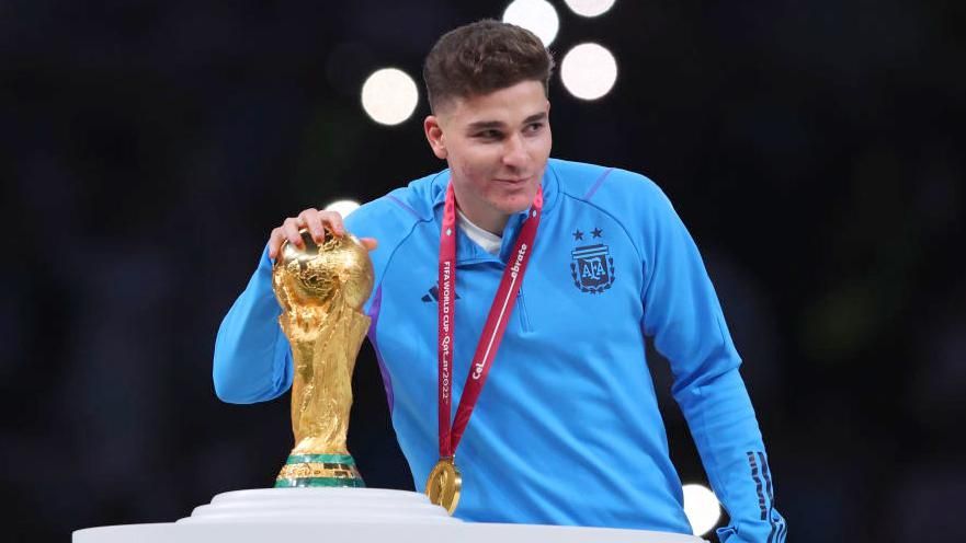 Manchester City: Guardiola 'delighted' with champion Alvarez - BBC Sport