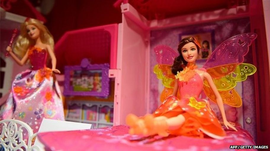 Boys encouraged to play with dolls - CBBC Newsround