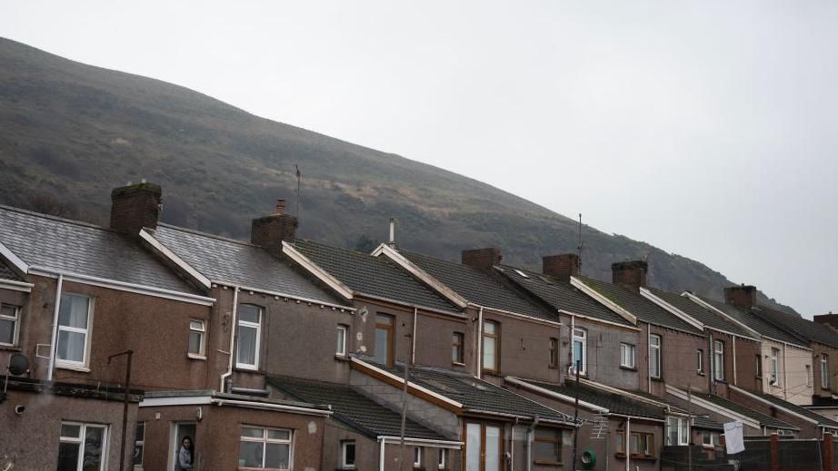 Housing in Wales: Where are homes most and least affordable? - BBC News