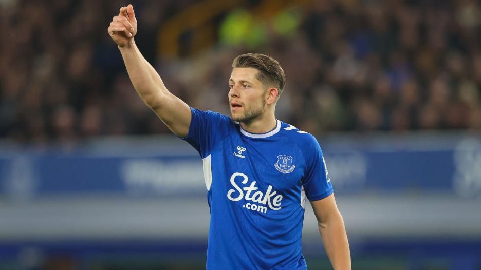 Everton: James Tarkowski - 'There’s commitment and togetherness' - BBC ...