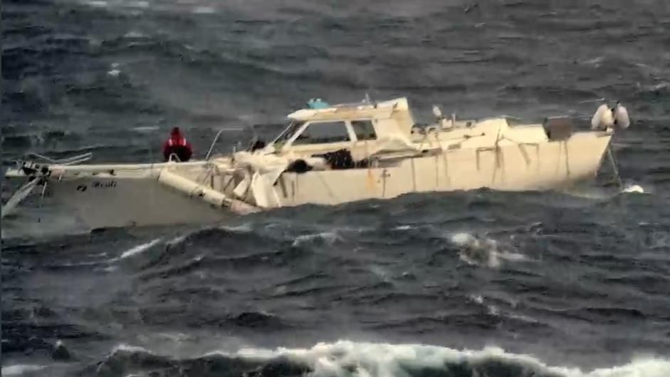 Storm Ciaran sailor rescued off Cornwall - BBC News