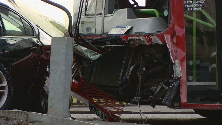 18 children in hospital after bus crash in Airdrie - BBC News