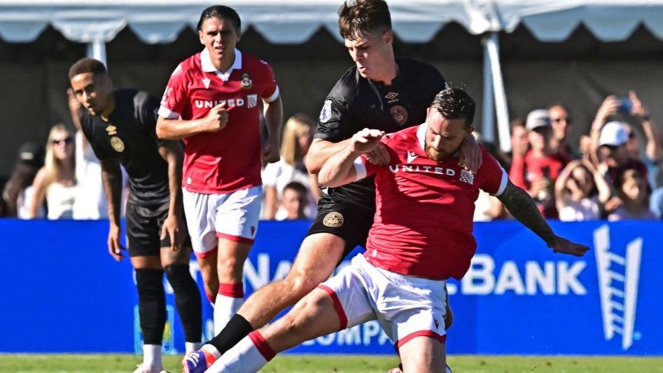 Wrexham boss Phil Parkinson wants right transfer decisions - BBC Sport