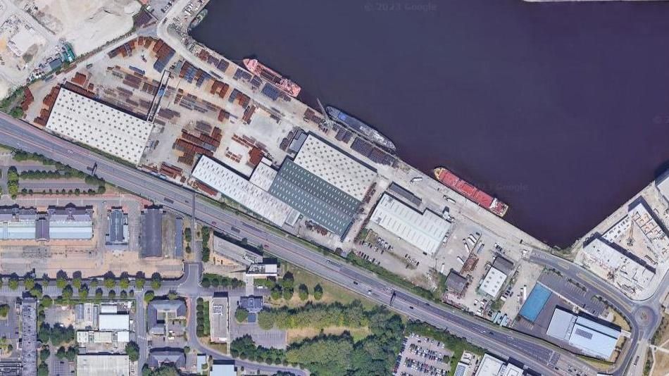 Chatham Docks: Early plans submitted for area's redevelopment - BBC News