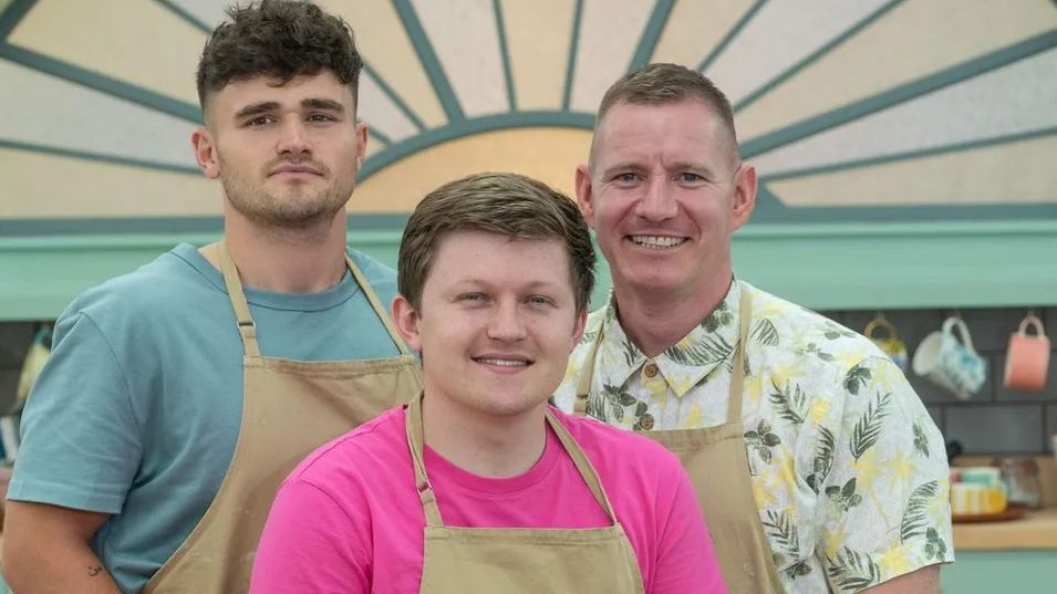 Bake Off star quits 'much-loved' teaching job in Peterborough - BBC News