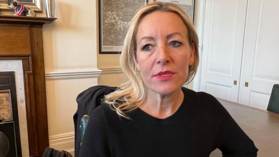 Cumbria Police adopts Forcer Protocol to find missing veterans - BBC News