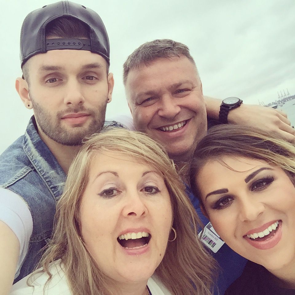 Family's anguish as Kidderminster mum died after waiting hours to speak ...