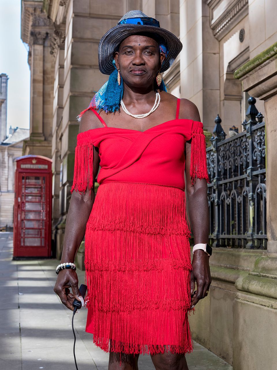 Winning portraits 'capture tapestry of life' - BBC News