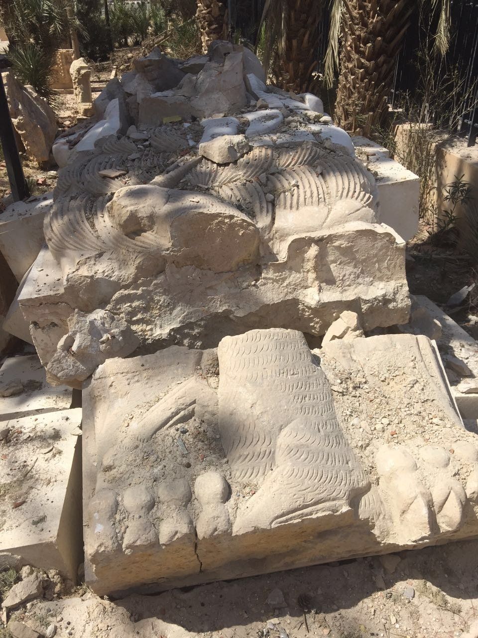 Palmyra: Inside the ancient city recaptured from IS - BBC News