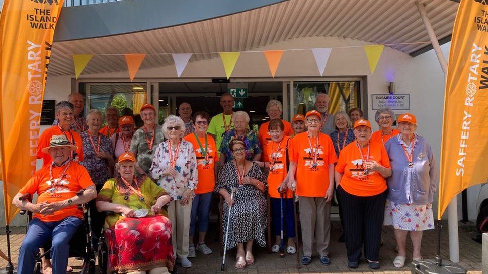 Annual walk to raise money for 21 Guernsey charities - BBC News