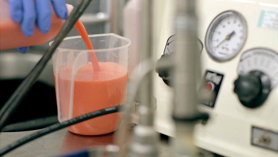 The 24-year-old embalmer preparing bodies for 'last goodbyes' - BBC News