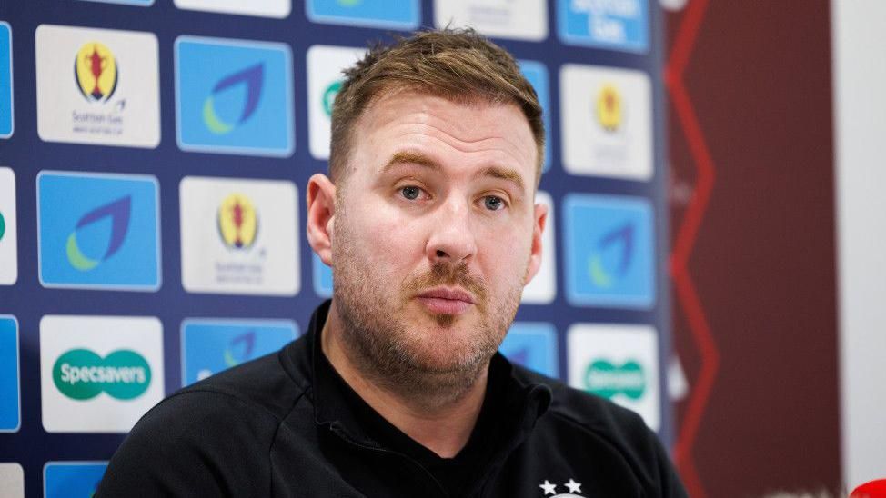 Aberdeen: Peter Leven urges players to seize 'great opportunity' - BBC ...