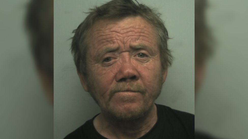 Stephen Frith death: New appeal over 2017 Worthing murder - BBC News