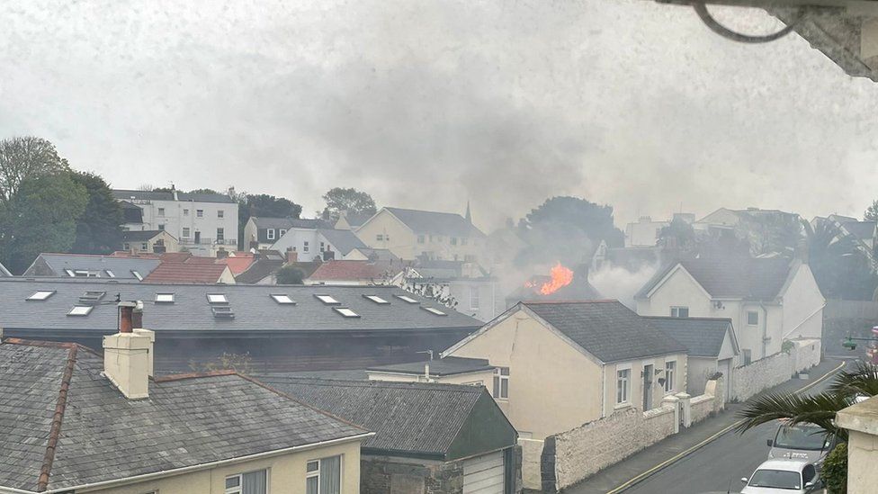 Les Croutes: Two treated following house fire in Guernsey - BBC News