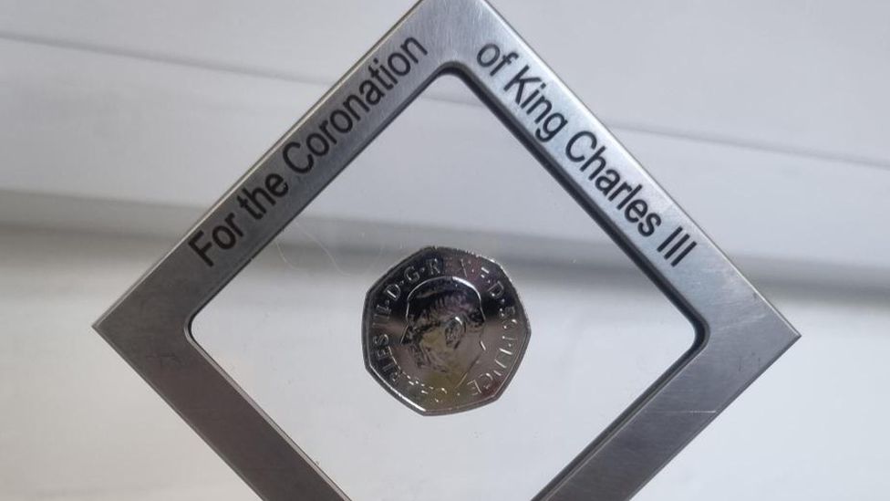Microscopic monarch names etched on to coronation coin - BBC News