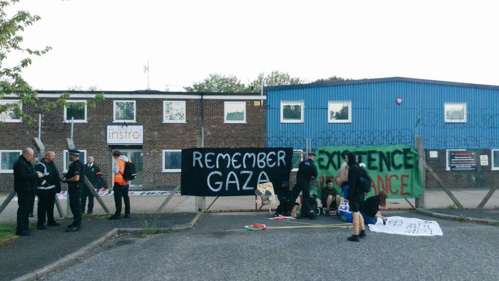 Elbit: Activists stage protest at Oldham factory - BBC News