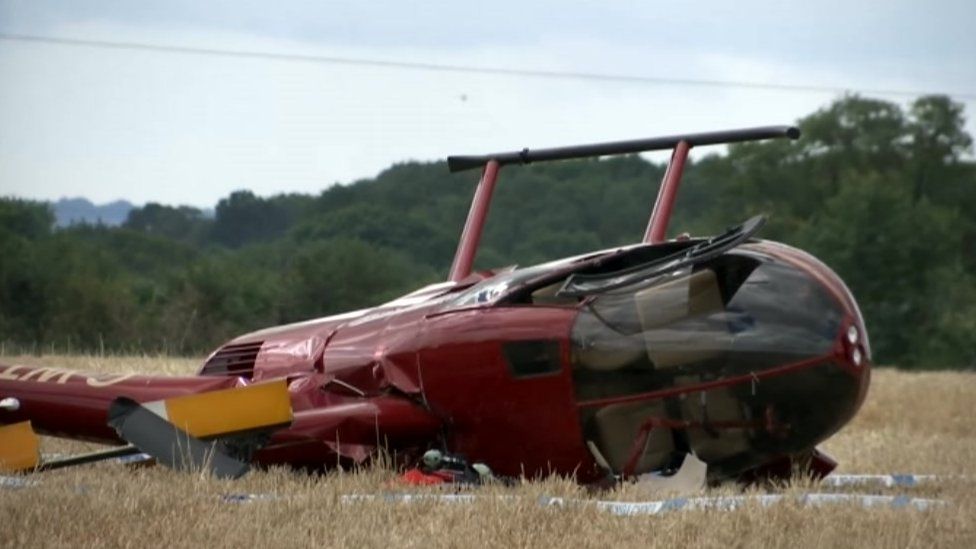 Helicopter topples over during Herne Bay emergency landing - BBC News