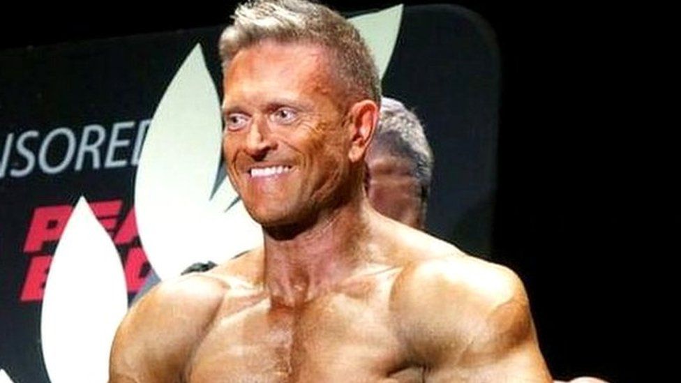 Cheshire bodybuilder named amateur world champion after 20 years - BBC News