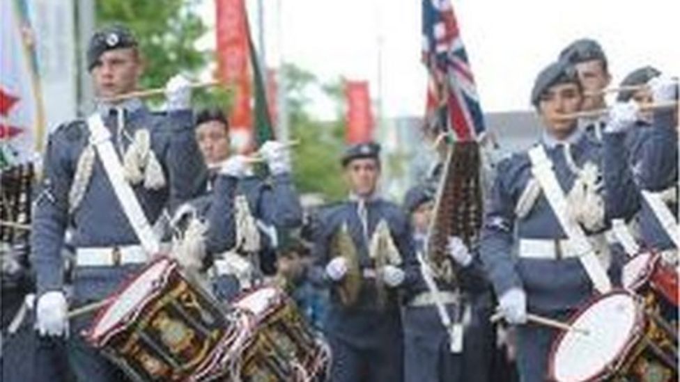 Mel Nurse known as 'Mr Swansea' given freedom of city - BBC News