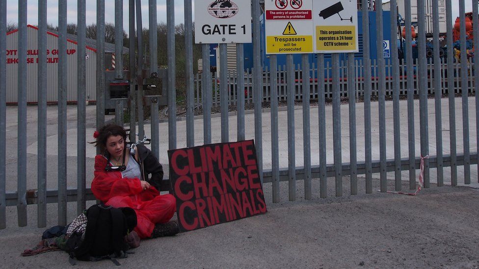 Anti-fracking protesters target drilling rig company - BBC News