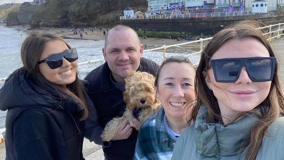 Man's family aims to raise £100k after tumour diagnosis - BBC News