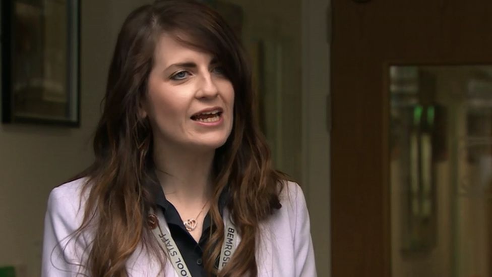 Covid: Derby school runs Saturday catch-up sessions - BBC News
