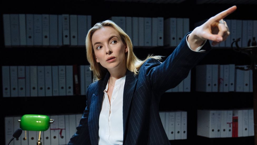 Beverley Knight thanks Wolverhampton theatre in awards speech - BBC News