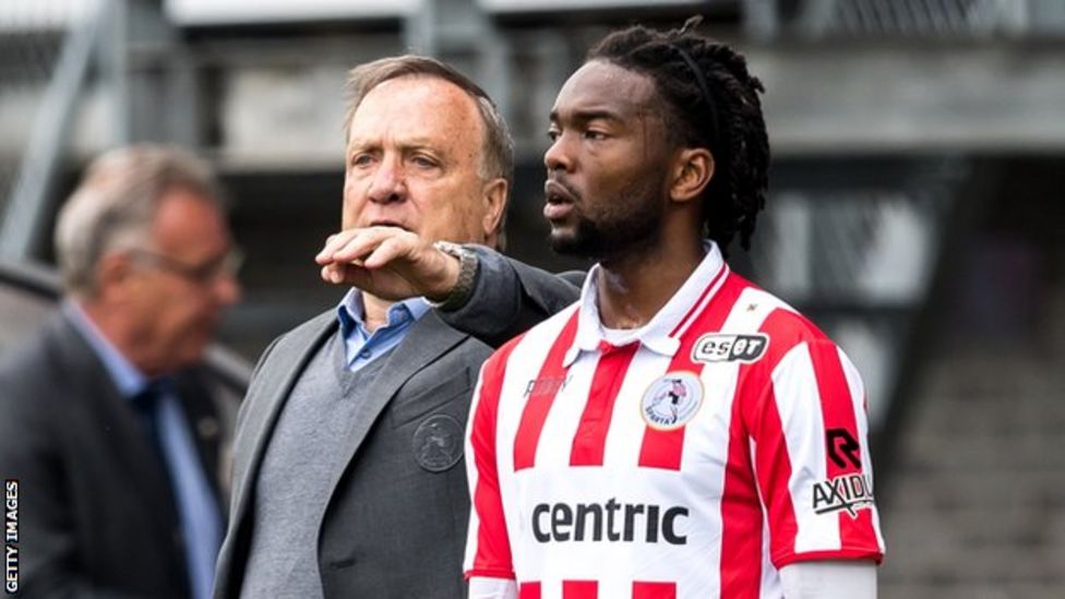 Miquel Nelom: Hibernian sign Dutch left-back on one-year deal - BBC Sport