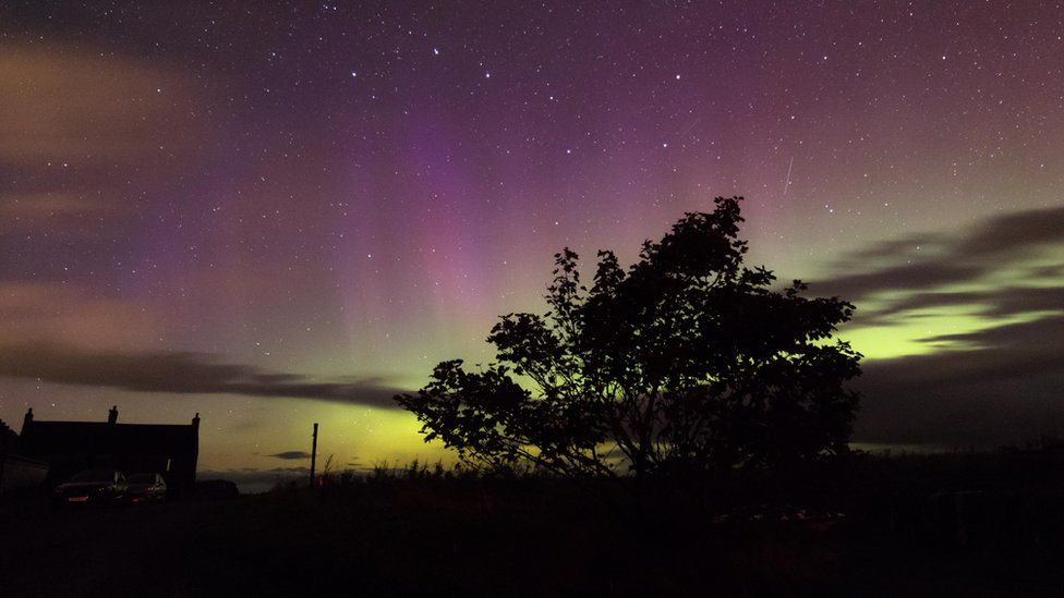 Lights, camera, action: Aurora Borealis images from Scotland - BBC News