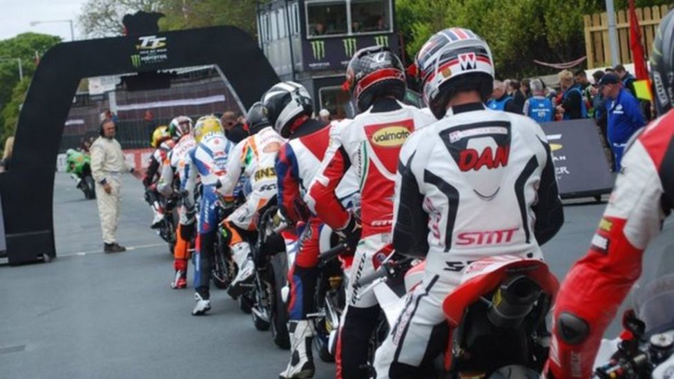 Isle of Man TT: Live streaming of event attracted 57,000 viewers - BBC News