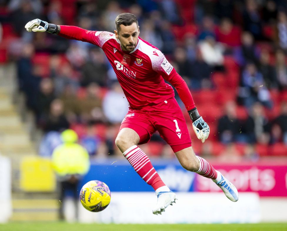 Matthews content to enjoy the moment with Saints - BBC Sport