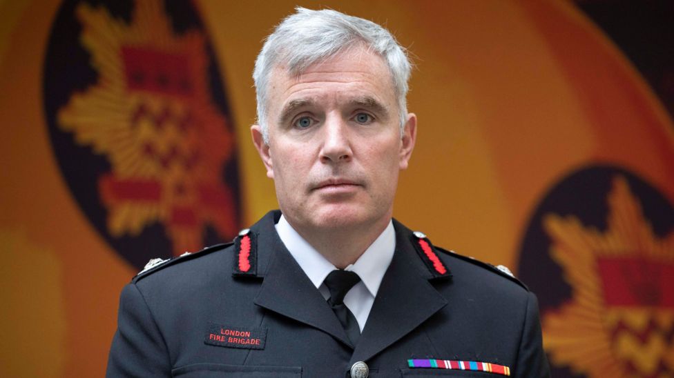 Grenfell: Get the cladding off, pleads London fire commissioner - BBC News