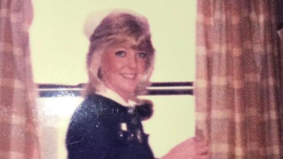 Preston nurse celebrates 40 years of NHS service - BBC News