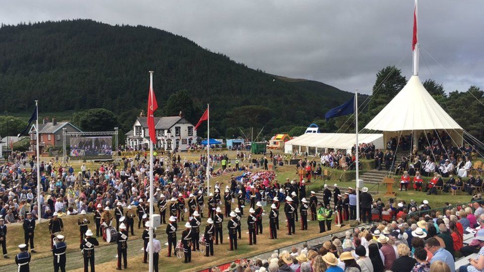 Thousands join Isle of Man Tynwald Day celebrations - BBC News
