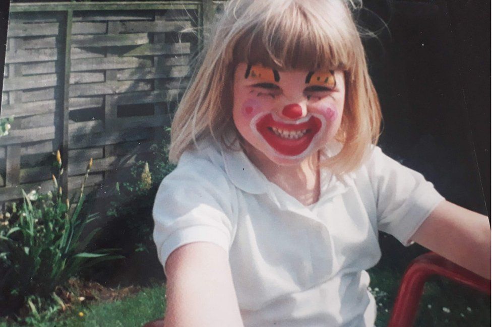 Ateb y Galw: Elin Phillips - BBC Cymru Fyw